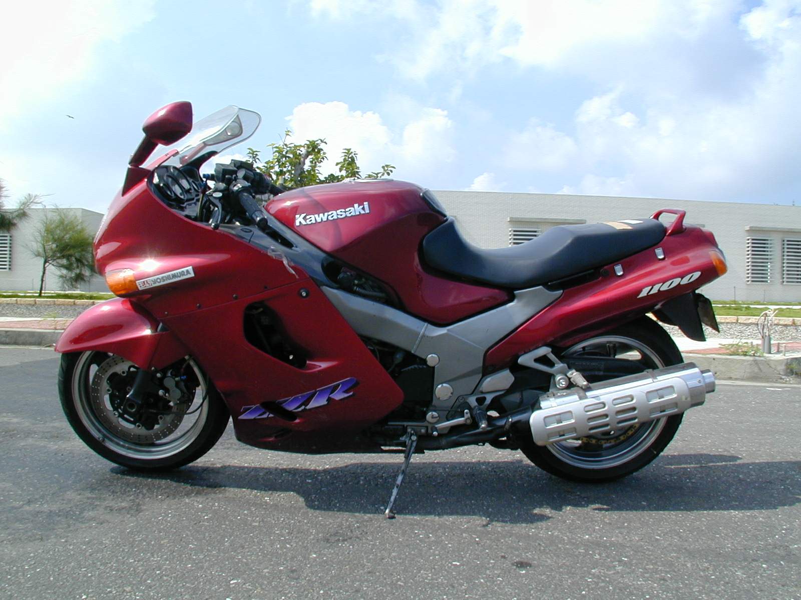 ZZR-1100